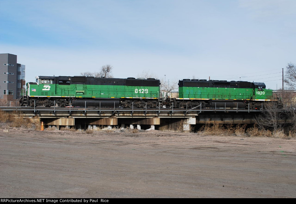 BNSF 8128 & BNSF 1920 Working The Denver BNSF Yard